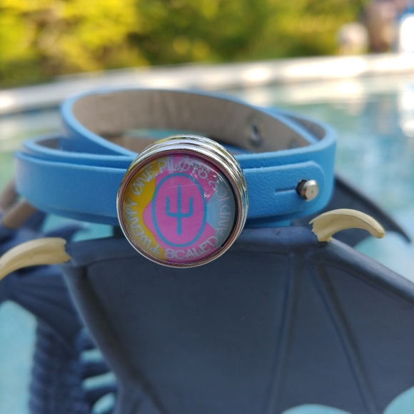 Hand Crafted | Jewelry | Twenty One Pilots Scaled Icy Logo Snap Button ...